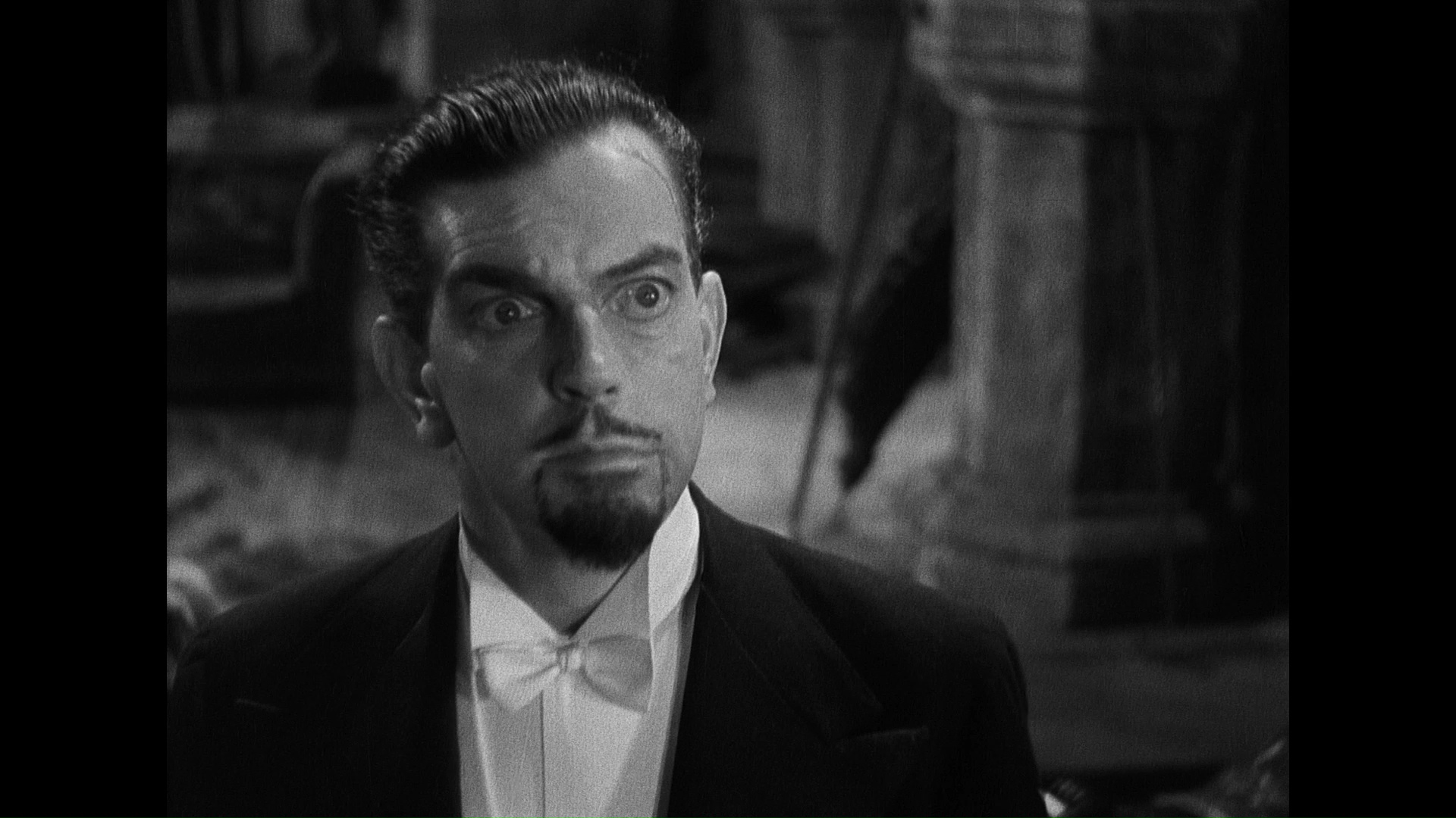 A crane shot push in on Count Zaroff. – deep fried movies